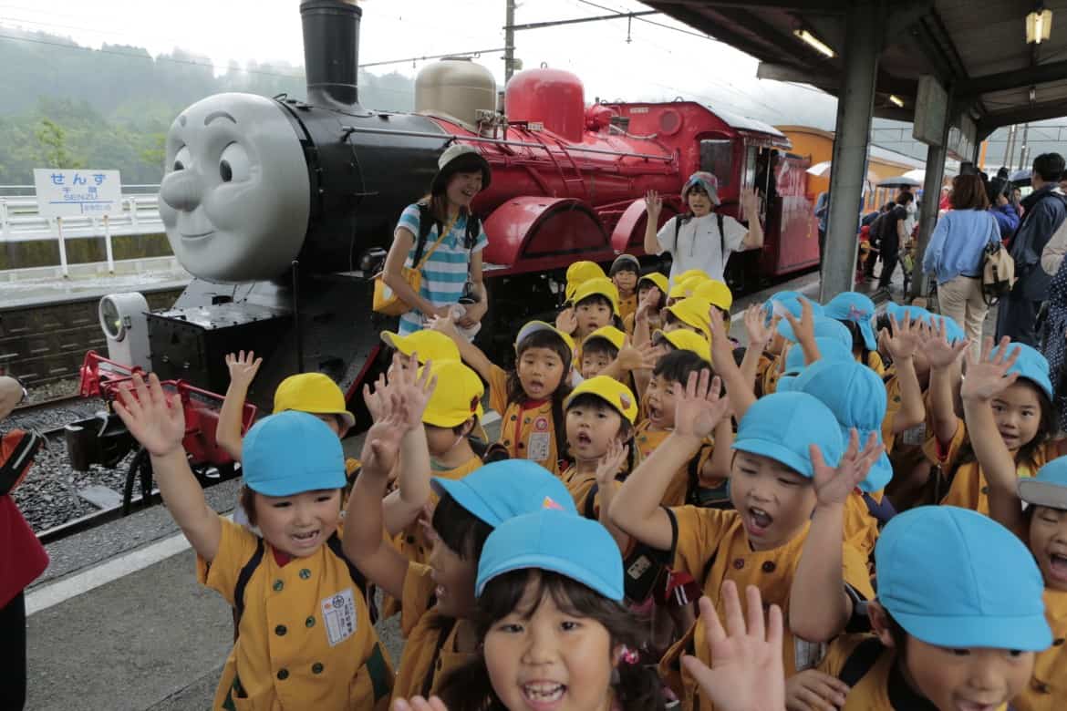 All aboard a real-life Thomas the Tank Engine in Japan!