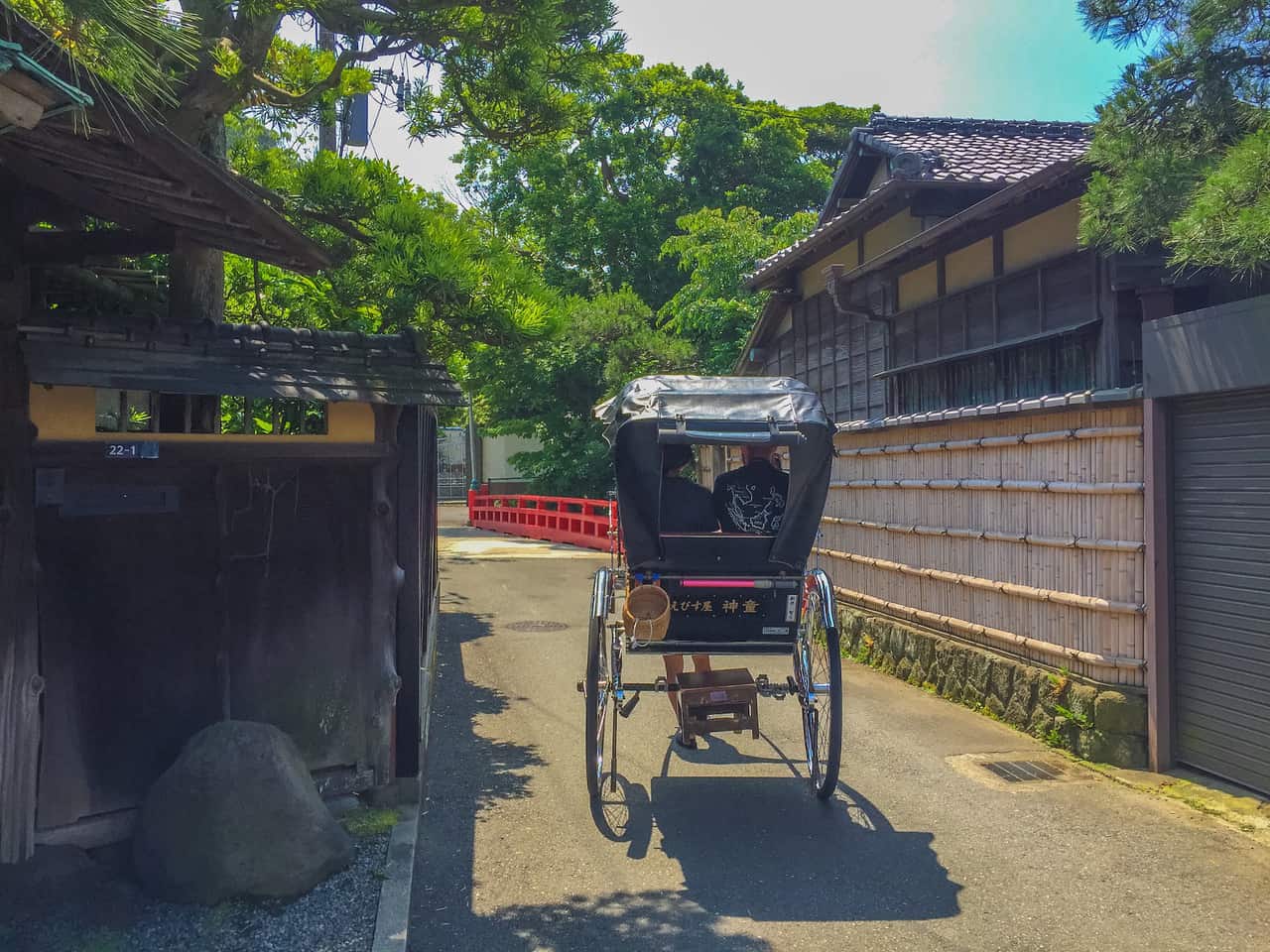 Take an English-Guided Rickshaw Tour in Kamakura, Japan