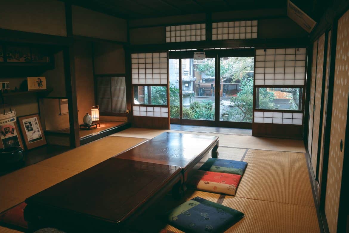 Take a walk in Otsu, a historic city 10 minutes from Kyoto