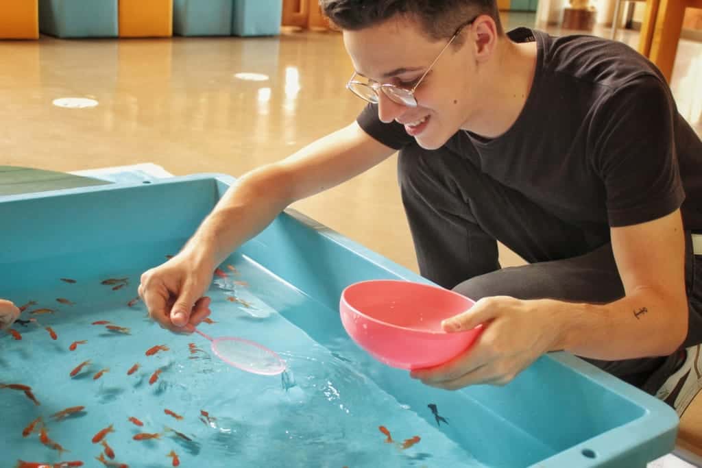 Enter Nagasu Town's World of Goldfish!