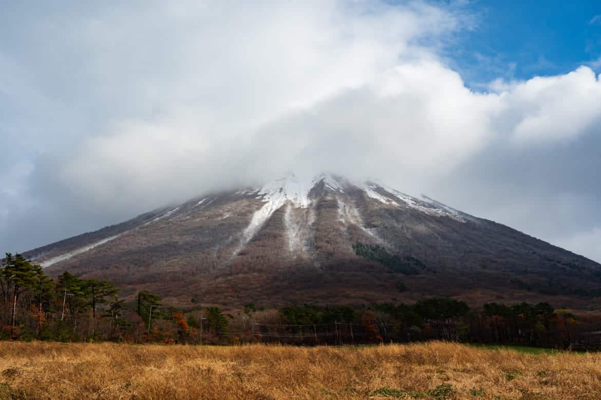 Volcanoes in Japan: The Top 4 Most Beautiful Volcanic Destinations