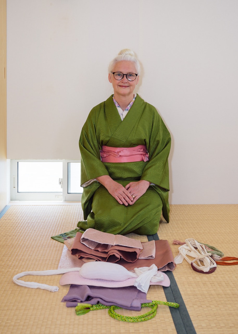 How To Tie a Nagoya Obi – With Pictures and Video