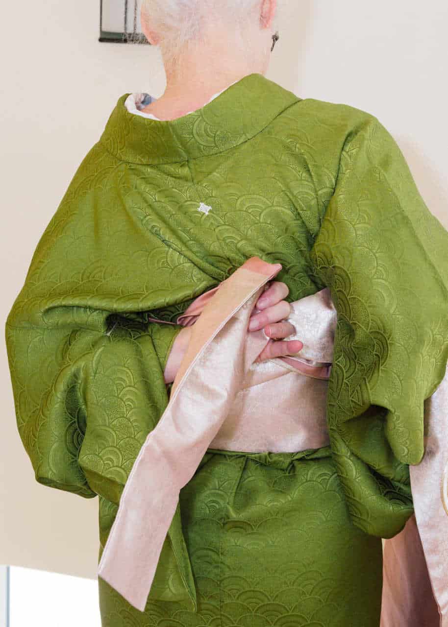 How To Tie a Nagoya Obi – With Pictures and Video