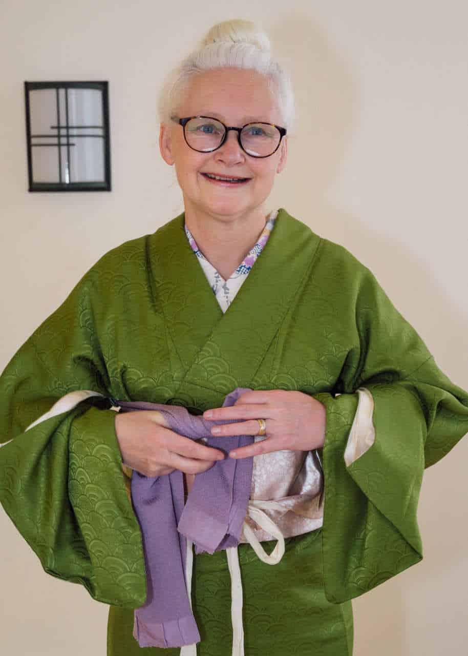 How To Tie a Nagoya Obi – With Pictures and Video