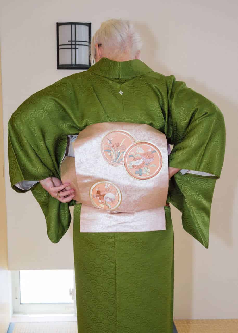 How To Tie a Nagoya Obi – With Pictures and Video