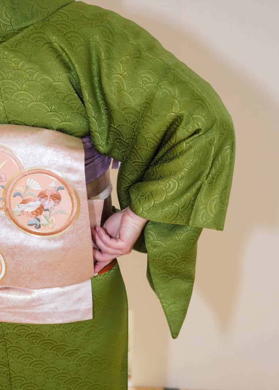 How To Tie a Nagoya Obi – With Pictures and Video