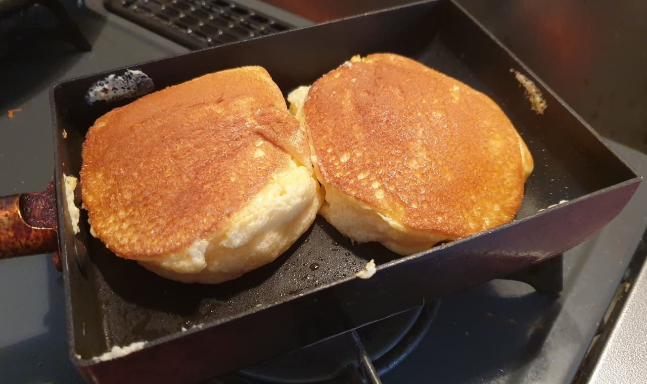 Fluffy Japanese Pancakes: History, Where to Eat in Japan & How to Make