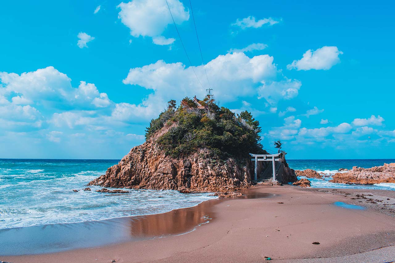 Road Trip in Japan: Best Things To See Along the Sea of Japan