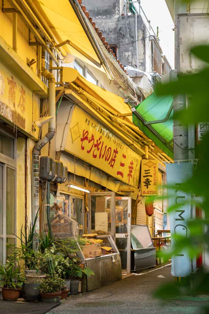 Sakaemachi: Explore the Local Retro Charm of Okinawa's Arcades