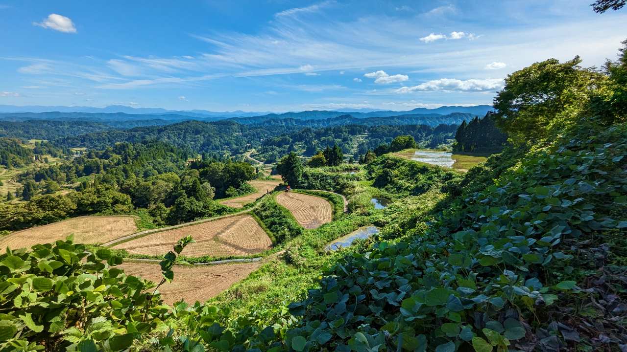 Go on an outdoor adventure with the Hokuriku Arch Pass