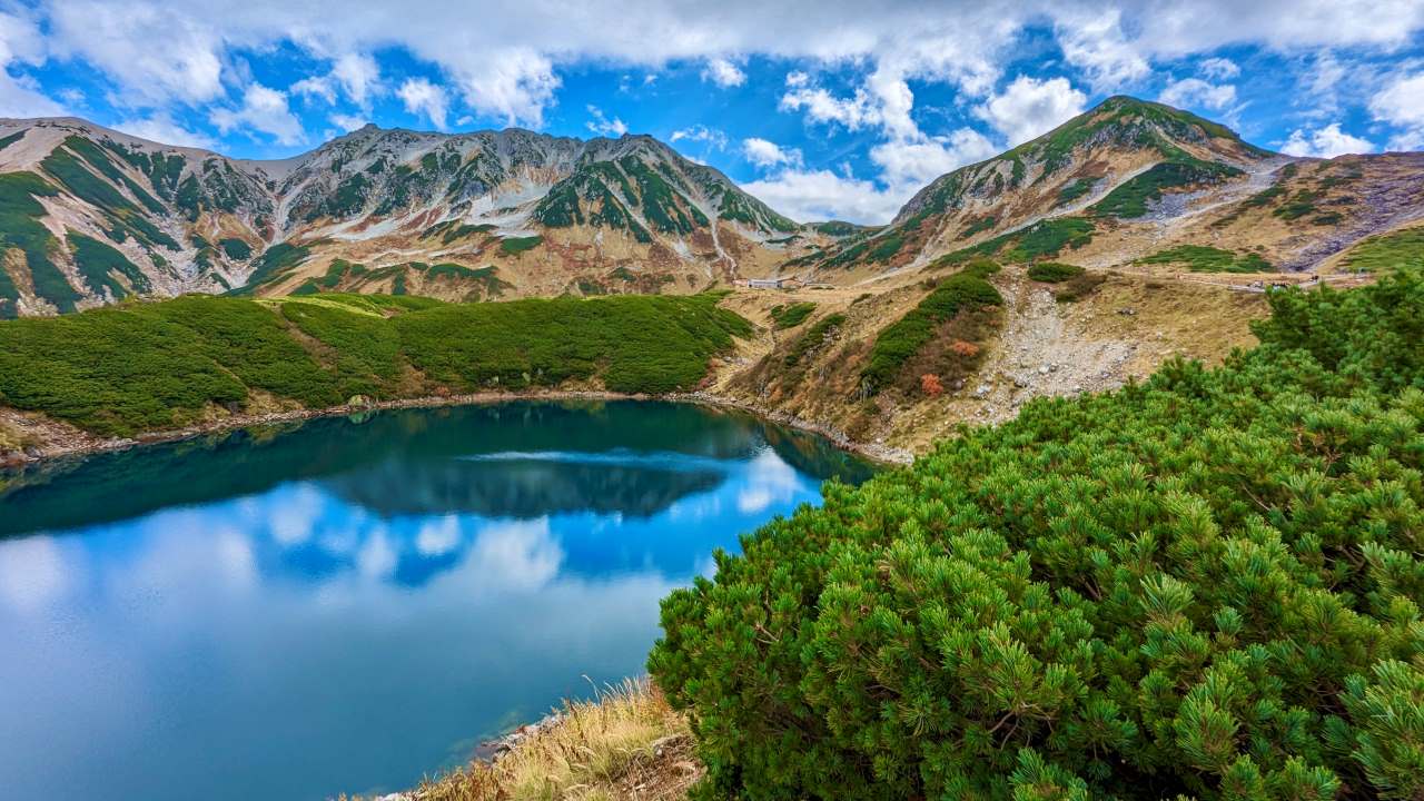 Go on an outdoor adventure with the Hokuriku Arch Pass
