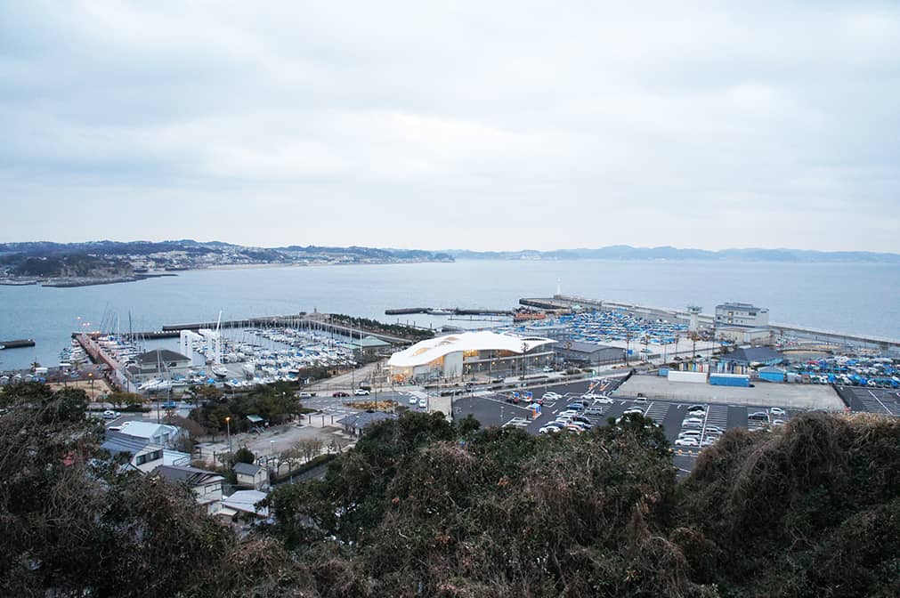 Le port d'Enoshima, haut-lieu de la voile à une heure de Tokyo