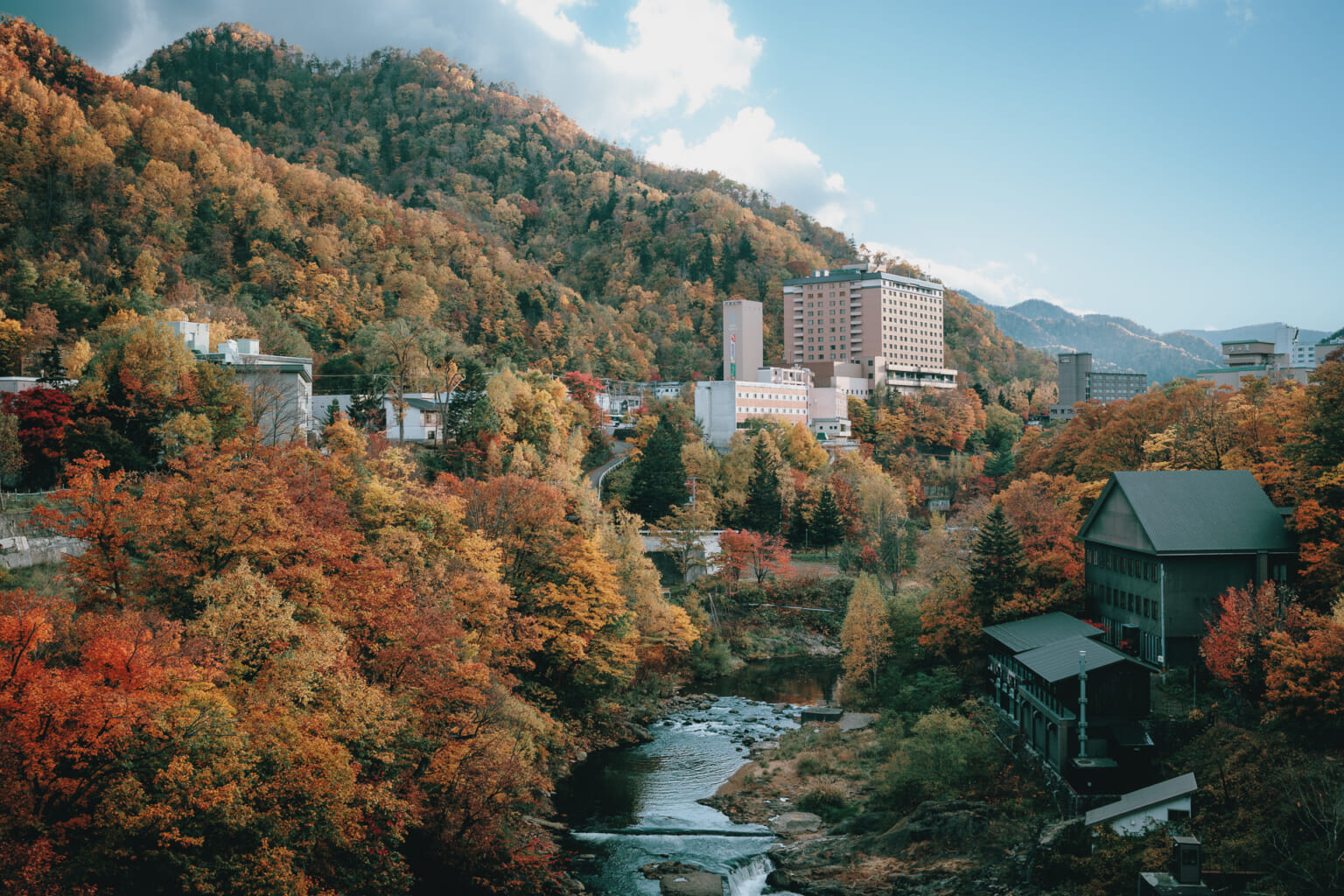 Jozankei, village thermal au cœur des couleurs d'automne